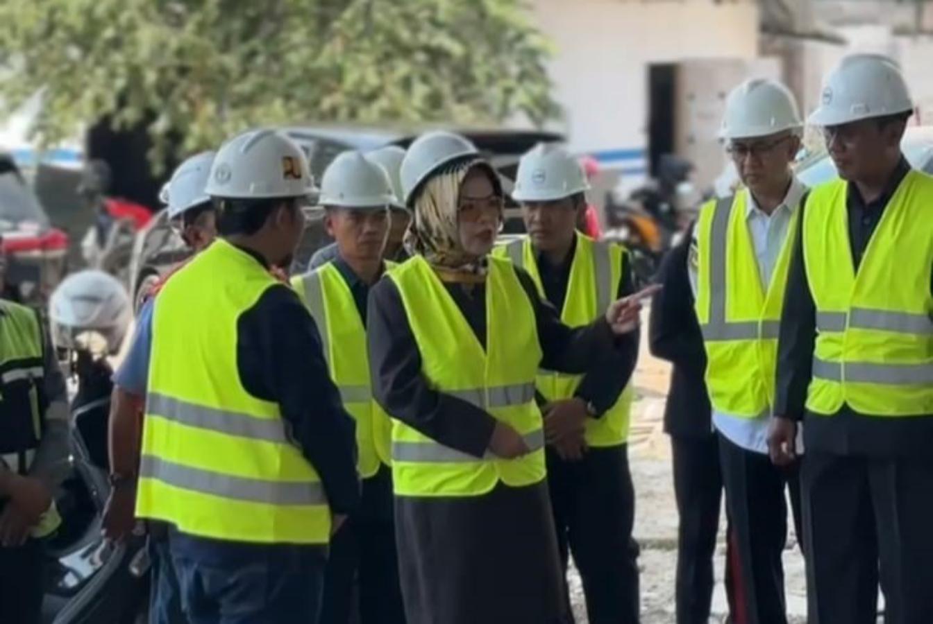 Sidak Proyek Gedung Pertemuan, Soal Ini yang Disorot Bupati Sukoharjo ...