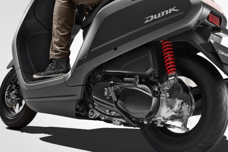 Skuter Mungil Honda Dunk 2025 Diluncurkan, Cek Spesifikasi dan Harganya ...
