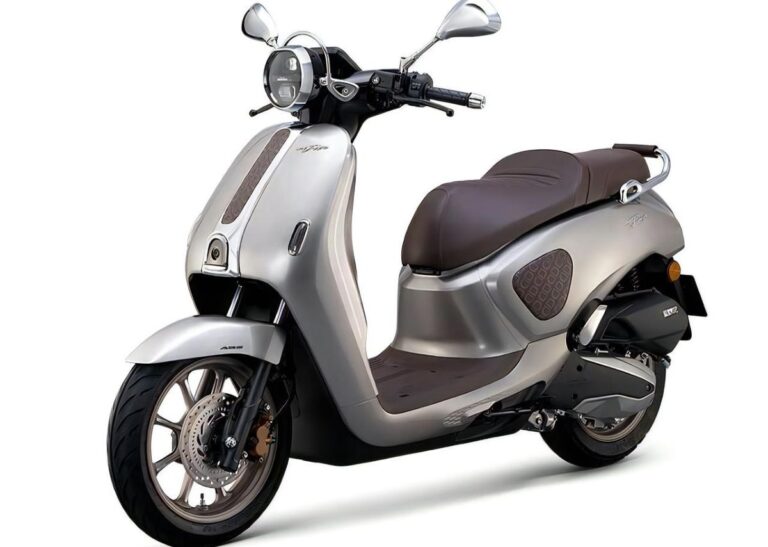 Memperkenalkan Honda NWF150, Skuter Premium dengan Desain Retro ...