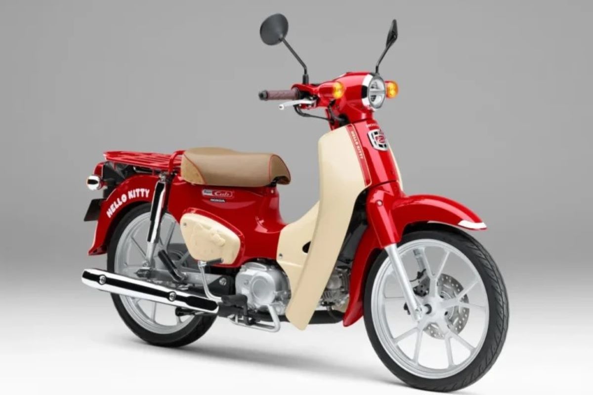 Memperkenalkan Edisi Spesial Honda Super Cub x Hello Kitty, Detail ...